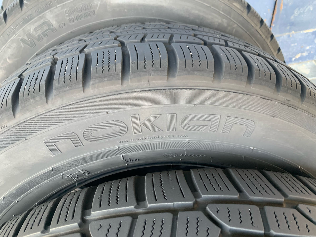 Nokian 215/65/16
