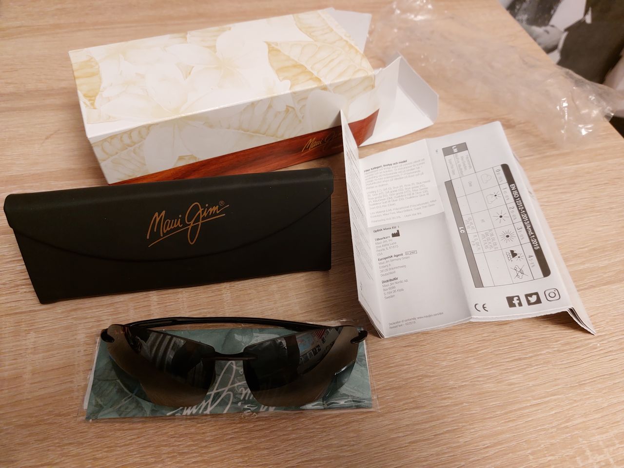 Новые солнцезащитные очки как у Нео из Матрицы от Maui Jim! Оригинал ...