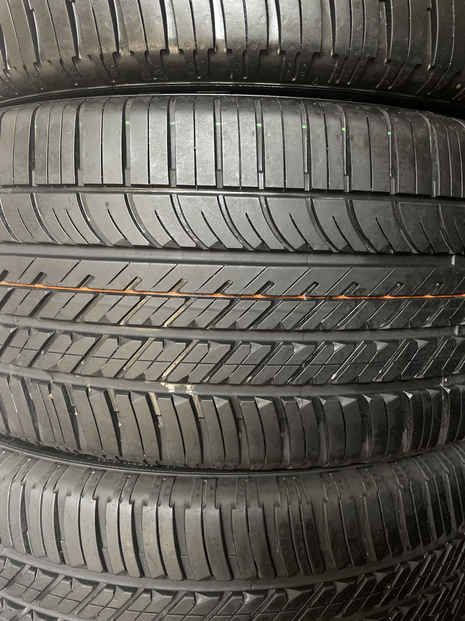 285/40 R22 Q8