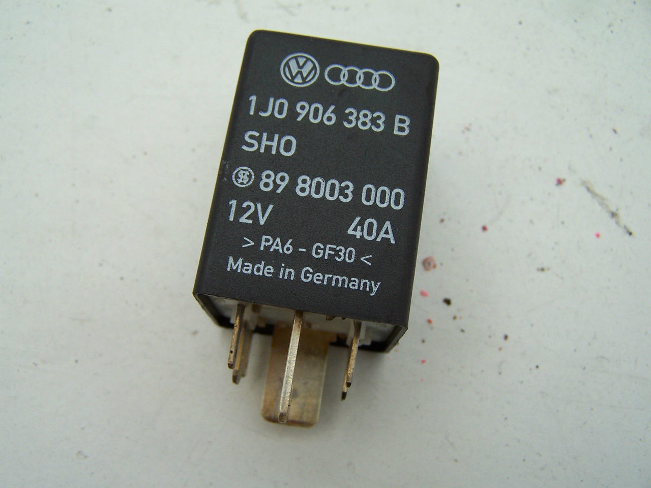 Реле топливного насоса Volkswagen,Skoda