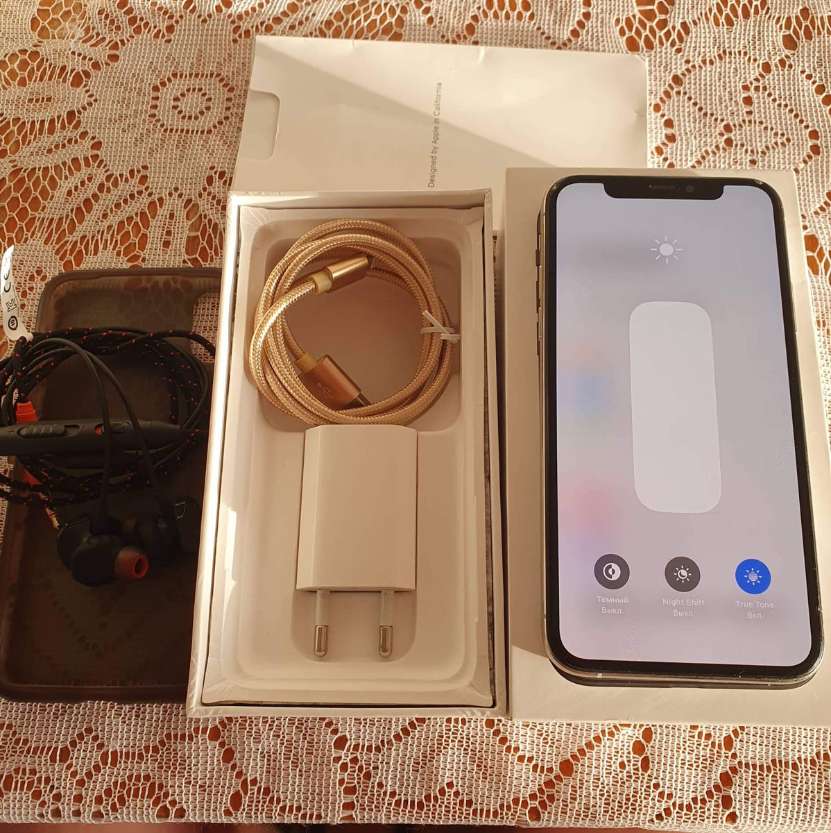 Vind urgent iphone xs original tot complectul