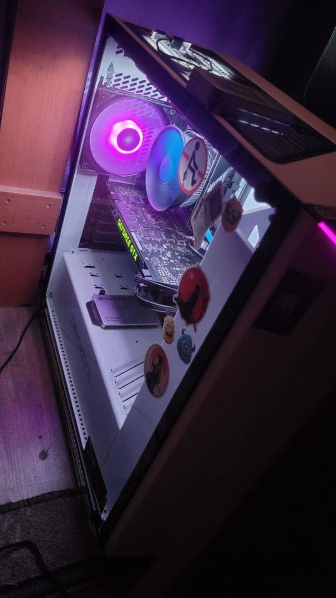 Vind sau schimb calculator desktop+monitor