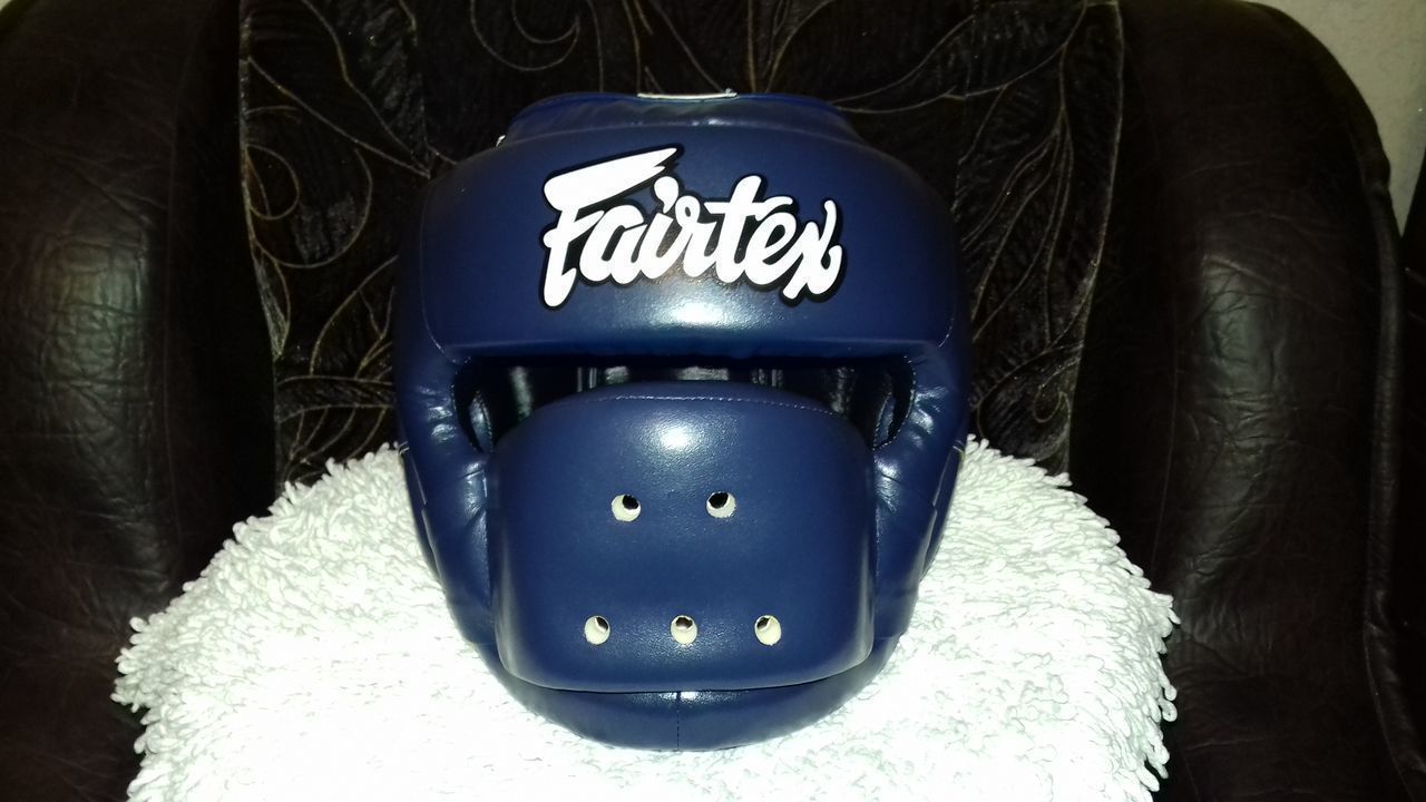 Боксерский шлем Fairtex HG14 синий с защитой носа. Размер шлема " по ...