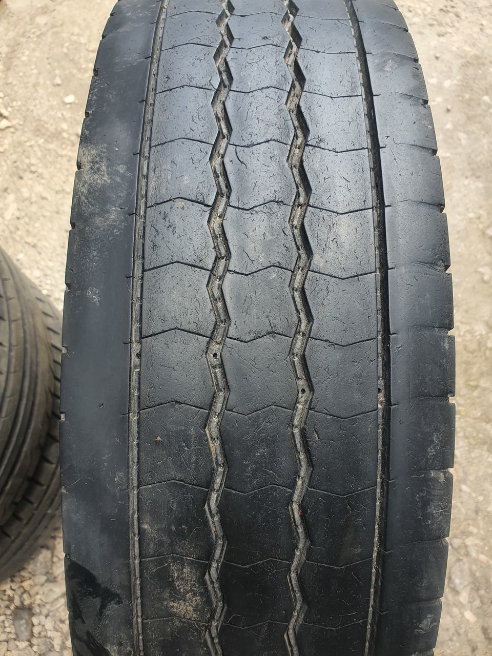 225/75/ R17.5- C- Petlas.