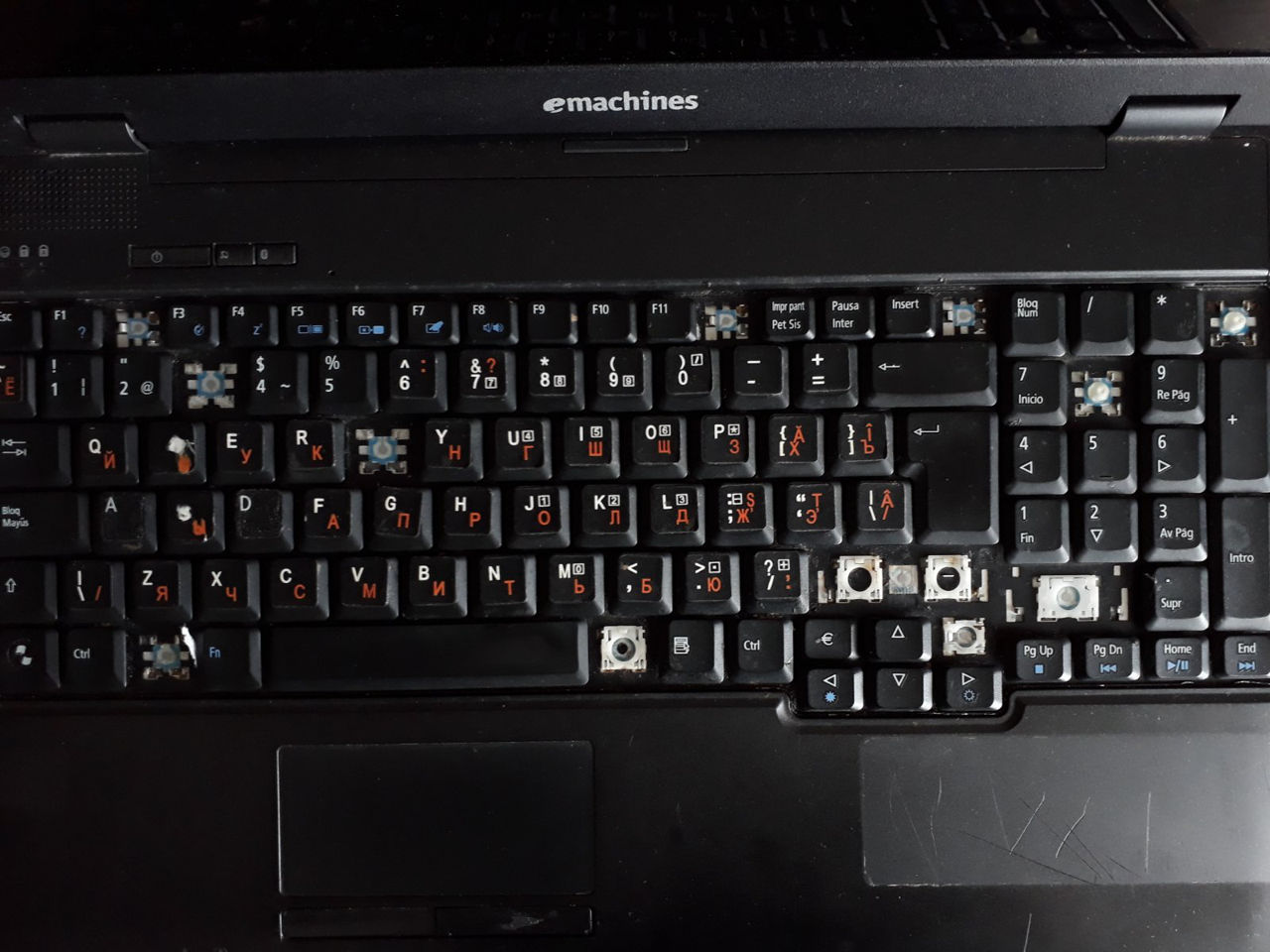 Laptop Acer eMachines E528