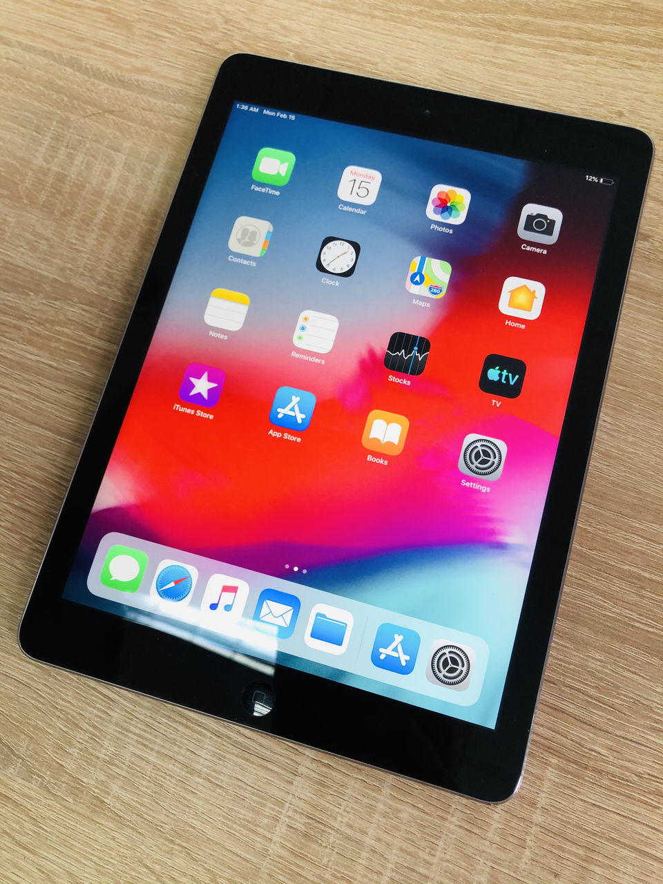 iPad Air 16GB Wi-Fi Model A1474 Space Grey