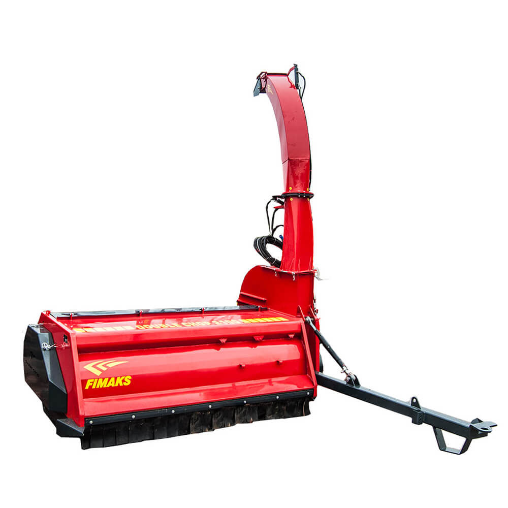 Utilaj pentru silosare cu aruncator lateral