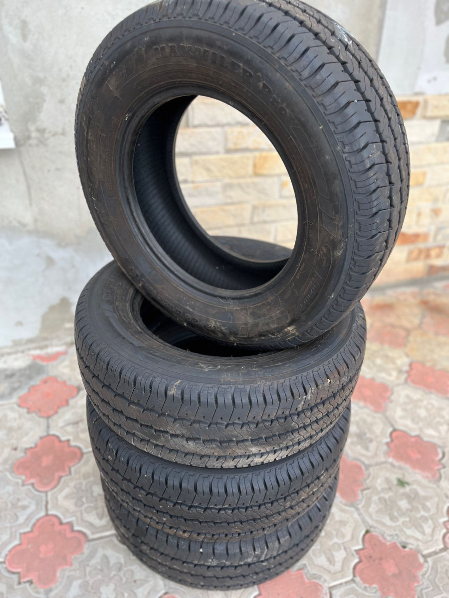 Vând anvelope noi dor o data le-am purtat