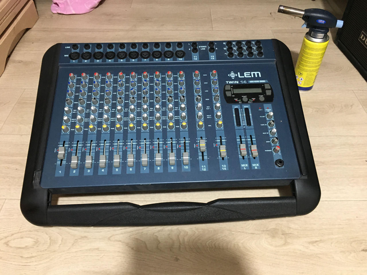 Mixer activ lem twin 14 powered mixer 1200 w. 350 euro Italia