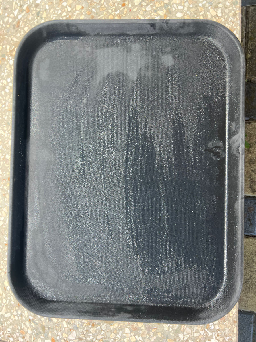 Tava de plastic cu interior antiderapant