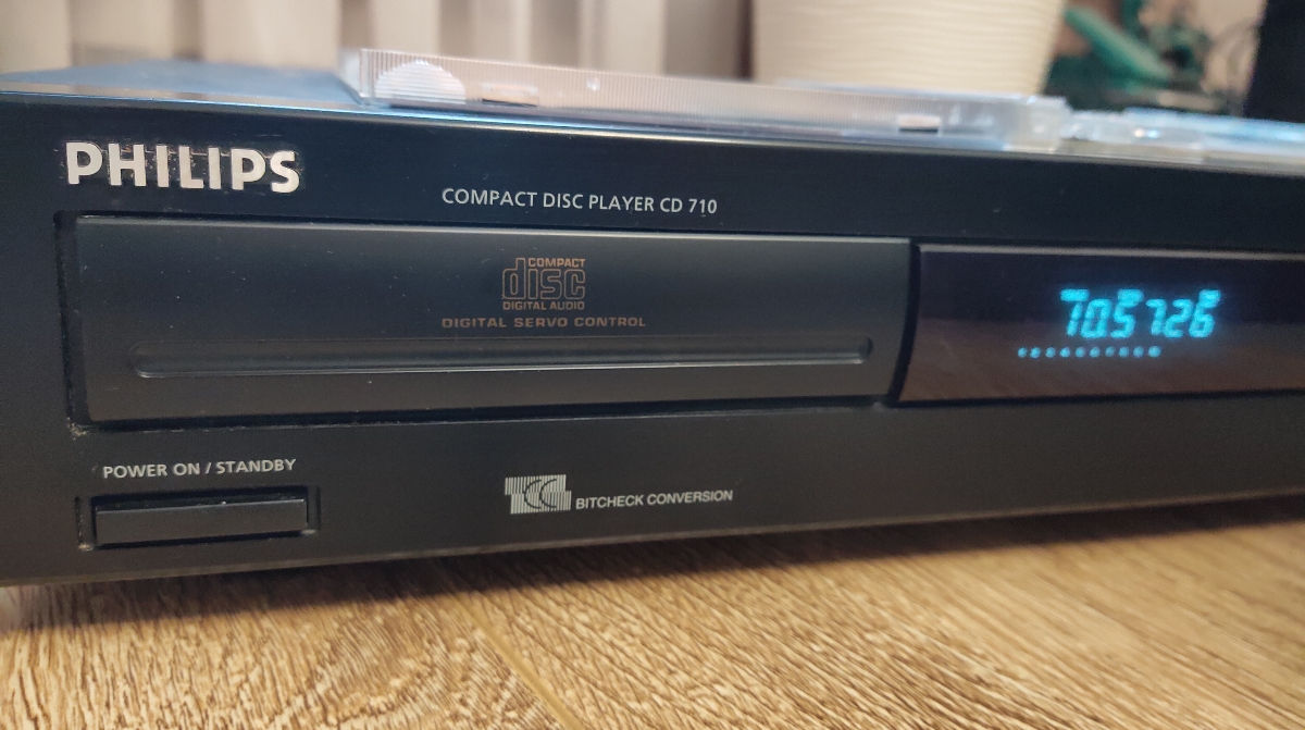 Philips CD 710