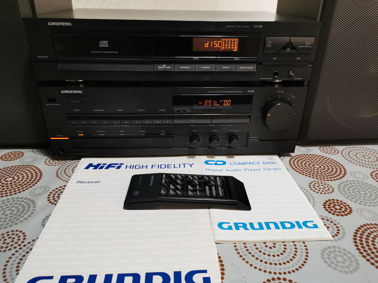 Grundig R-301 HiFi Stereo Receiver + Grundig CD-301 player