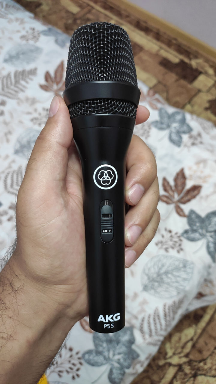 Продам микрофон AKG P5S