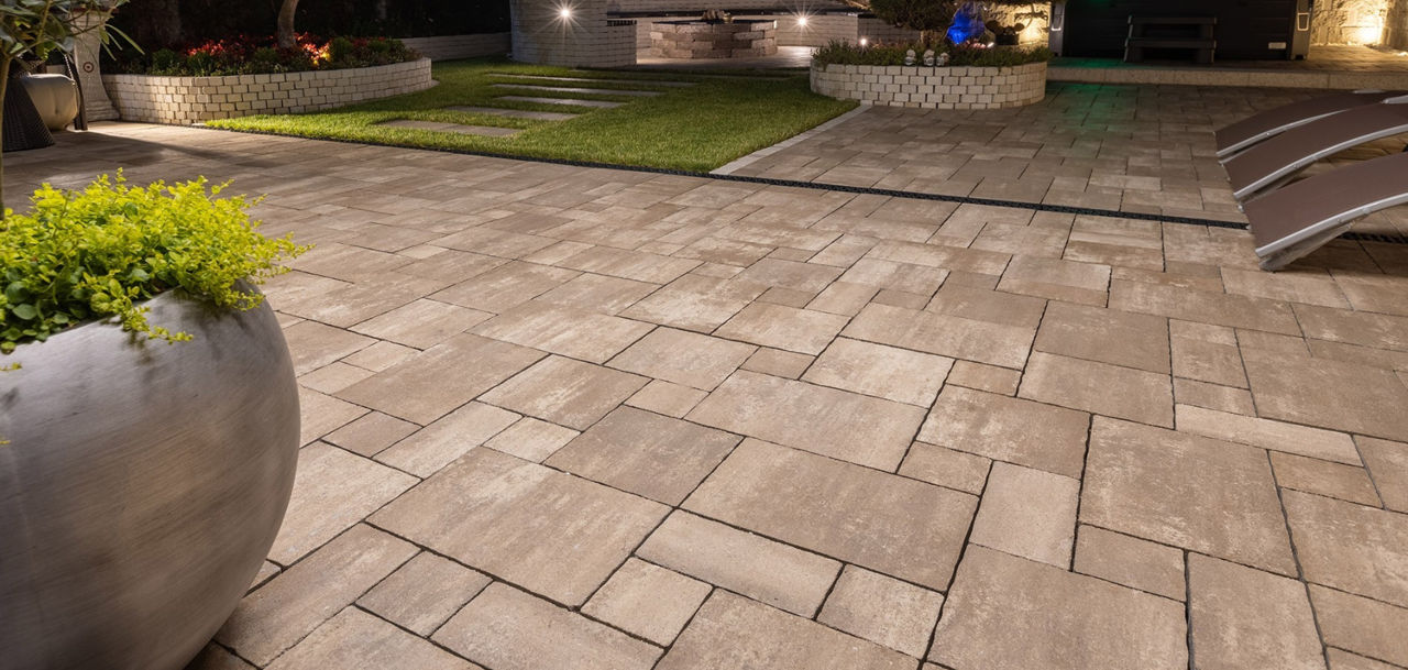 Montam Pavaj p/u Curte