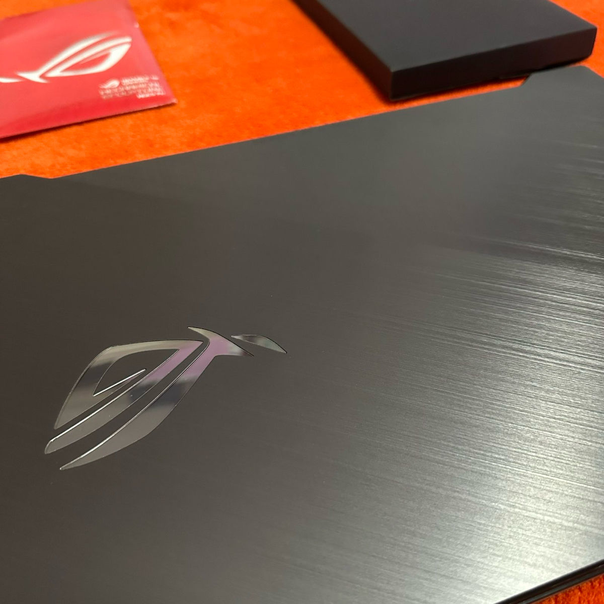Leptop asus rog strix scar 2 rtx 2060
