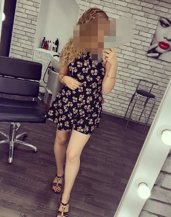 Kamelia sunt cuminicalela as Dori sa fac cunostinta cu persone educate