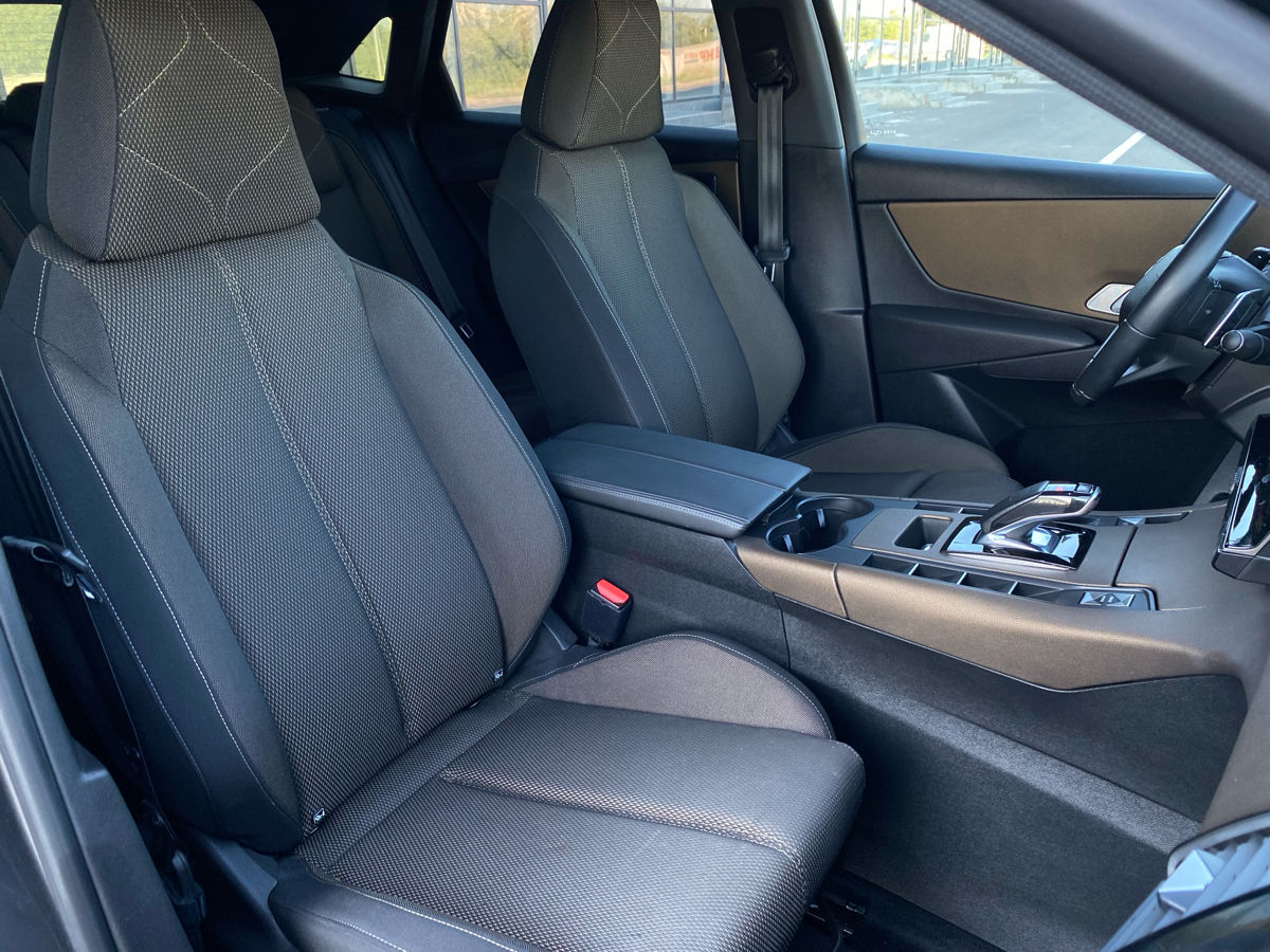 DS Automobiles DS 7 Crossback an. 2021 cu rulaj 80500 km, Plug-in ...