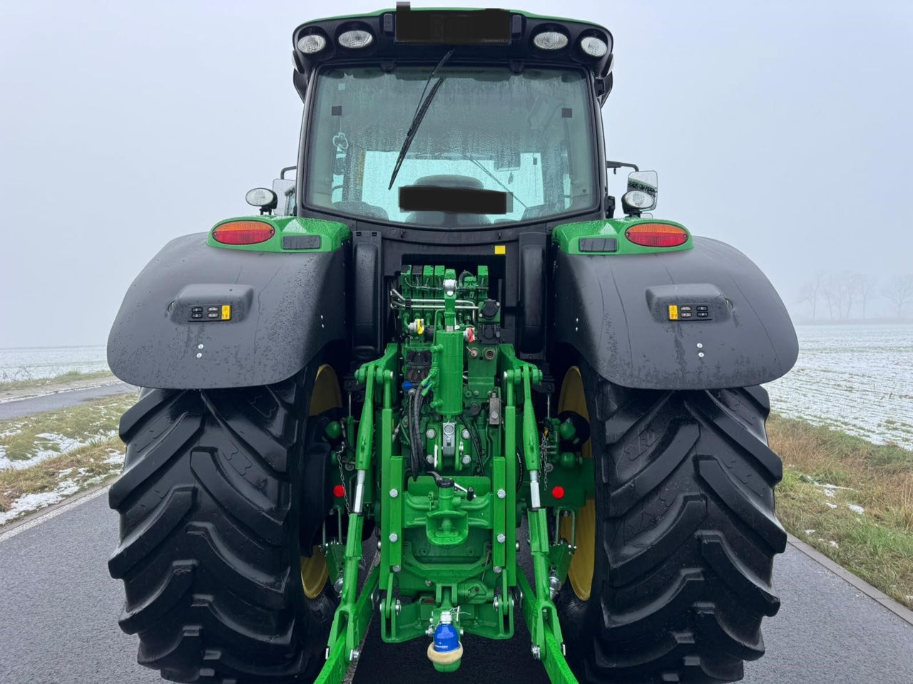 John Deere 6215r