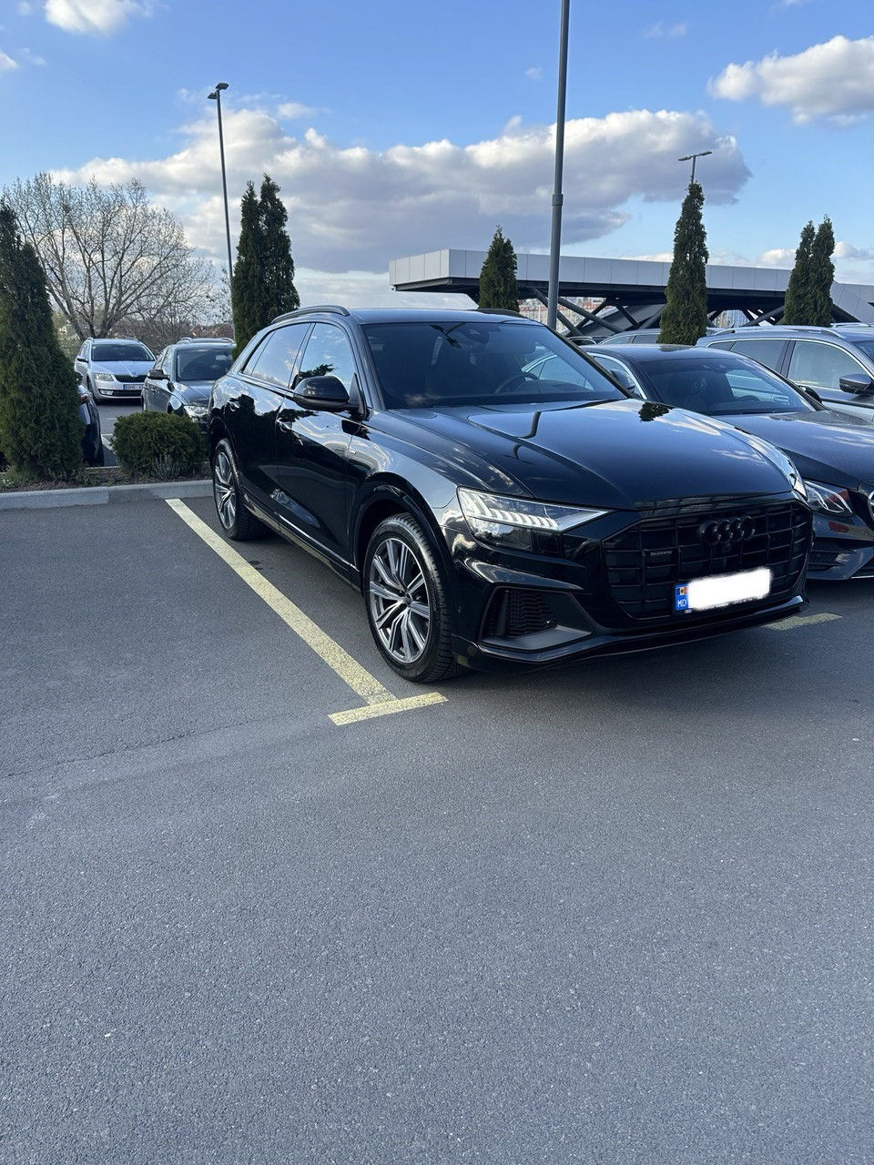 Audi Q8 an. 2023 cu rulaj 16120 km, Benzină, 86500