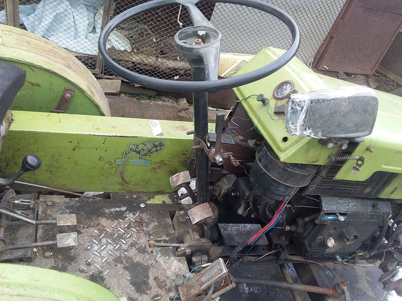 vind mini tractor zubr I stare