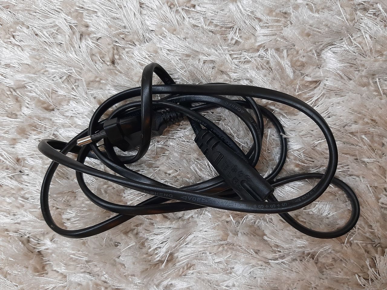 Cablu alimentare 2.5A 250V si Cablu lung ethernet Кабель питания и сетевой