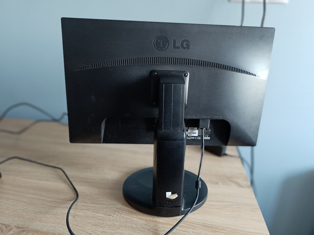 Monitor 23" LG
