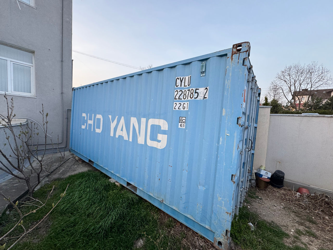 Container 20 feet