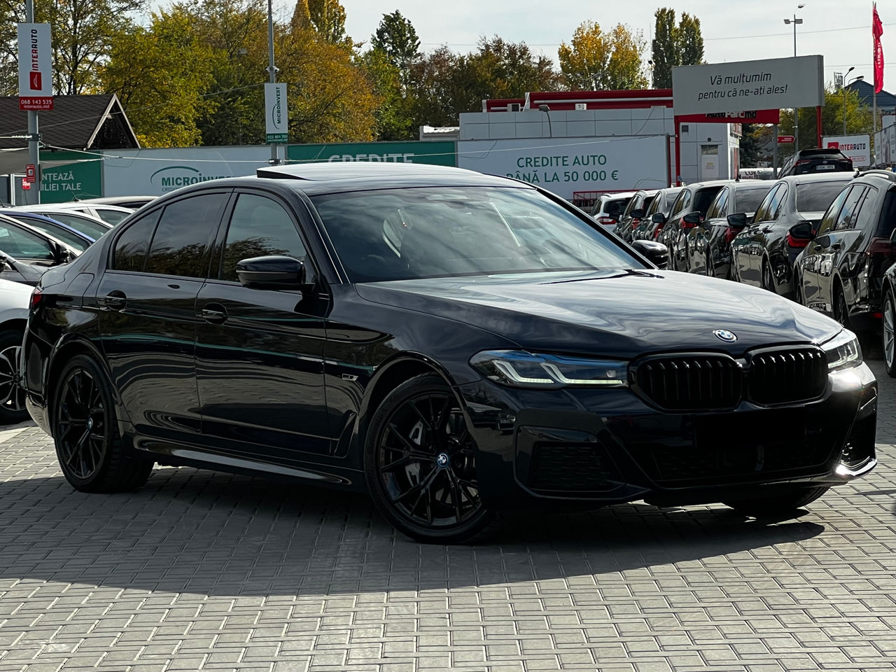 BMW 5 Series 2022 г. с пробегом 93216 км, Плагин-гибрид (бензин), 49900