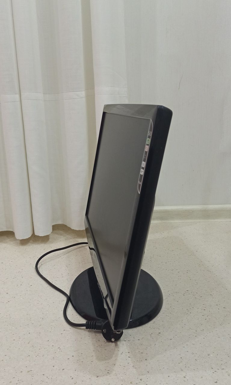 LG Flatron W2243S Monitor 22"