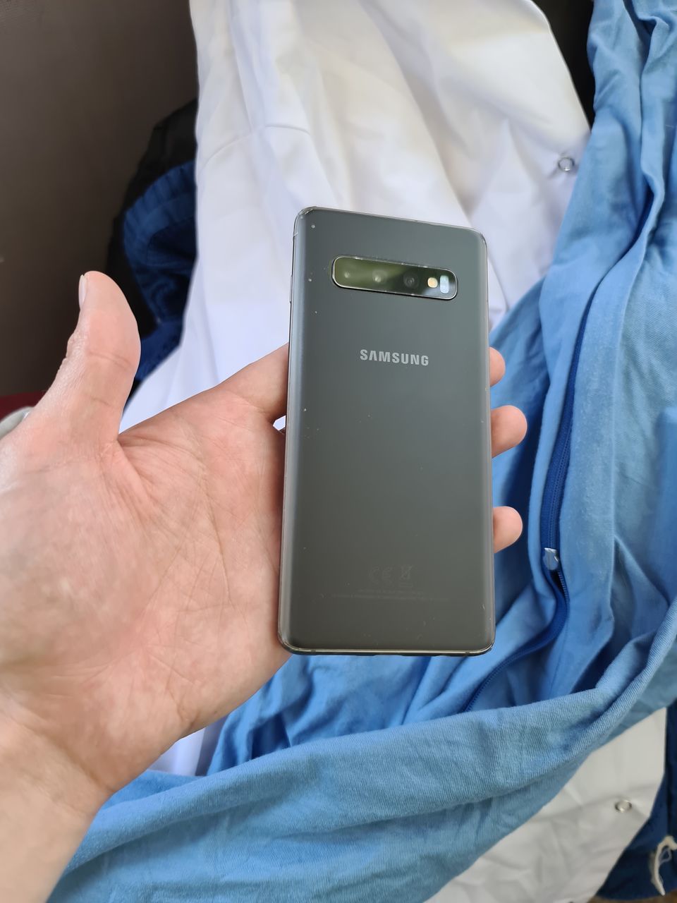 Samsung S10 (8/128 gb)