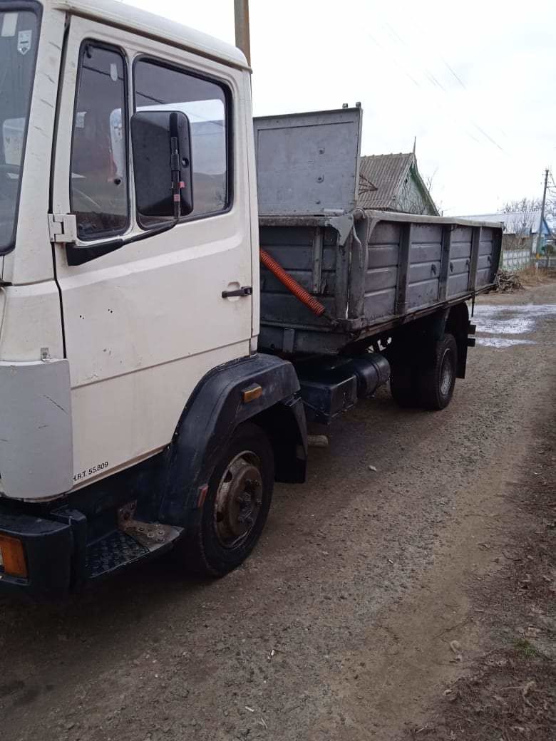 Mercedes 809d