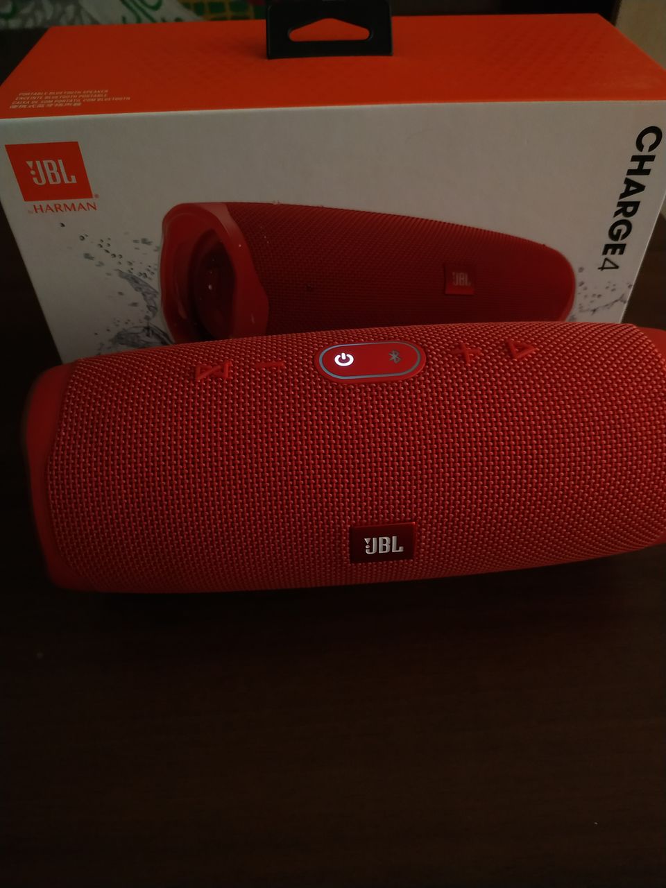 JBL Charge 4