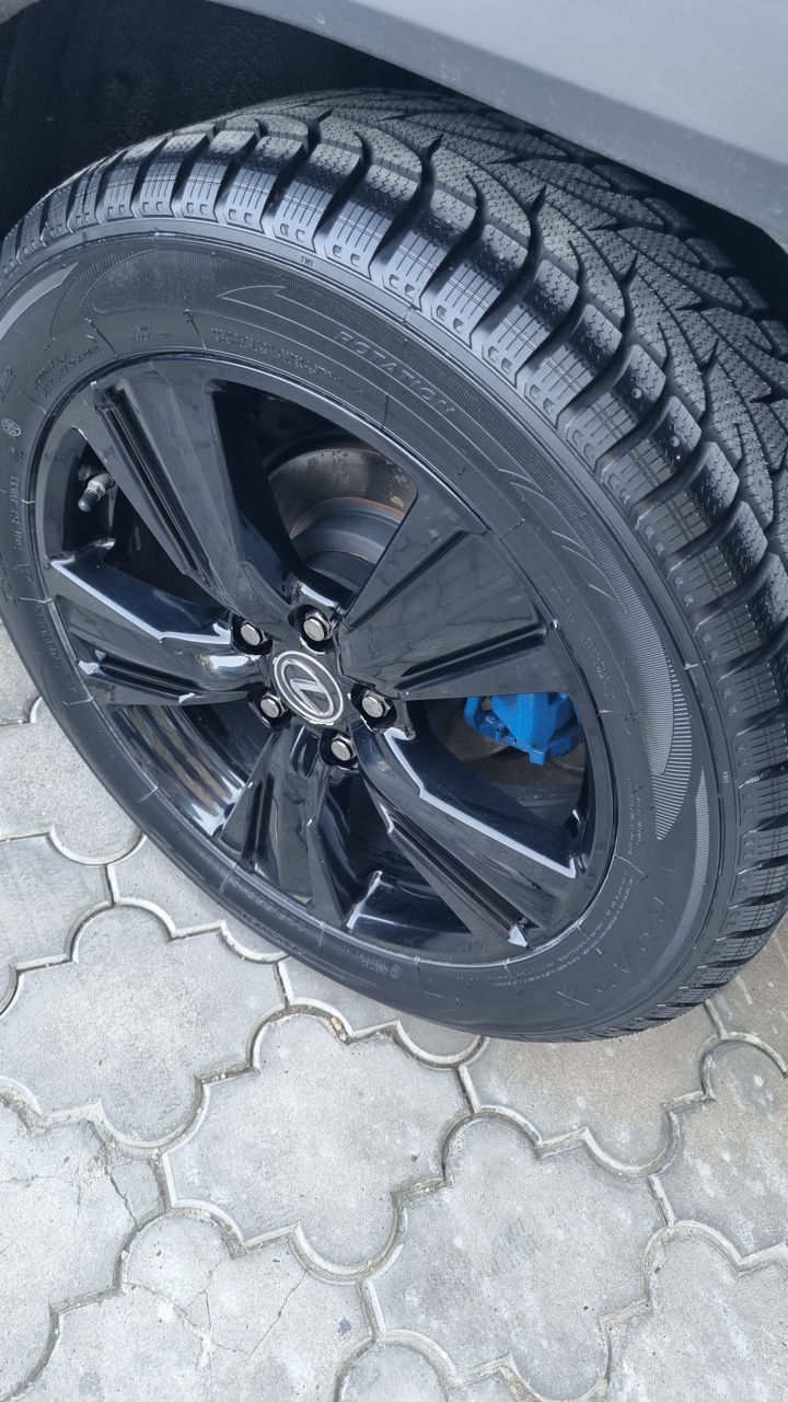 Se vind roti originale de lexus toyota noi