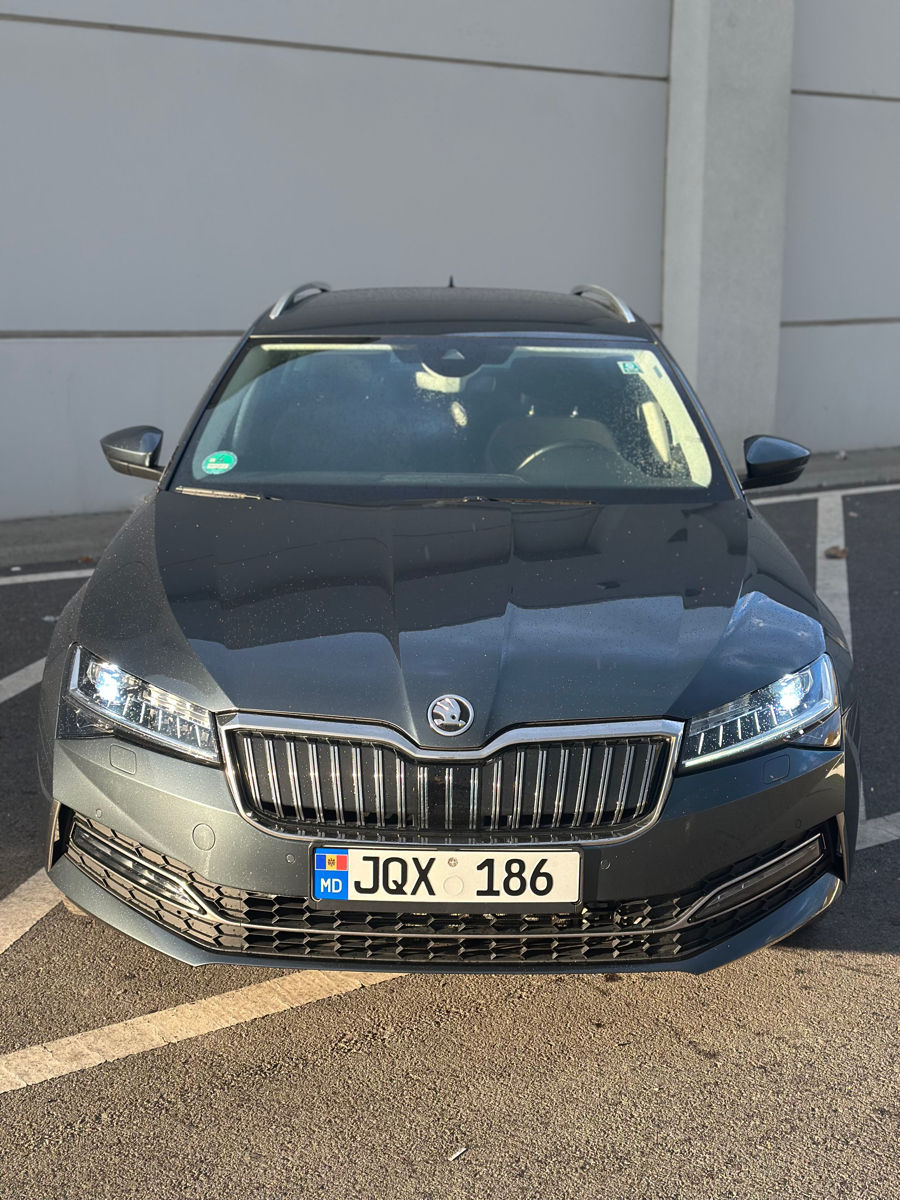 Skoda Superb an. 2020 cu rulaj 196000 km, Plug-in Hybrid (benzină), 14999
