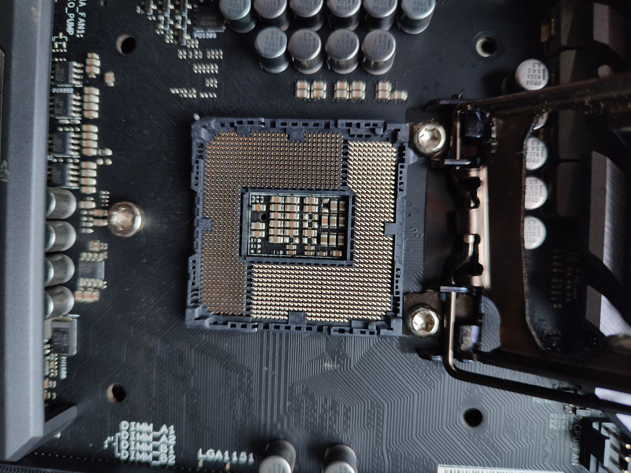 Socket 1151 V2 / Asus Z370 Maximus X Formula