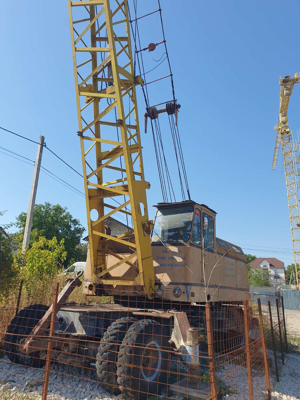 Vânzare macara de construcții