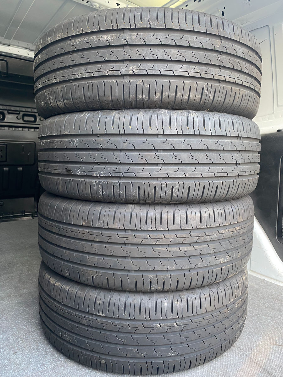 215/65R17 Continental 2023