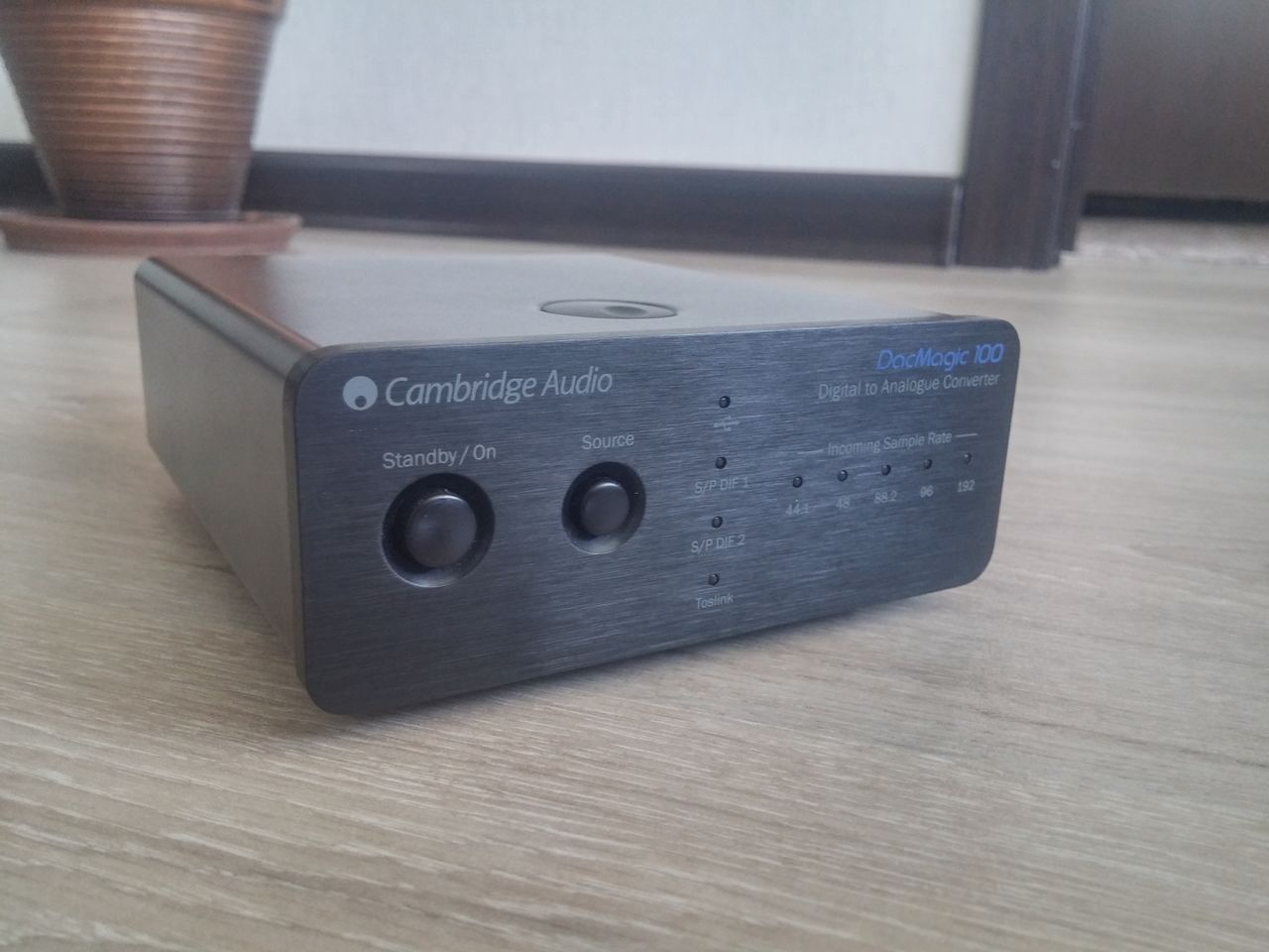 ЦАП Cambridge Audio DacMagic 100