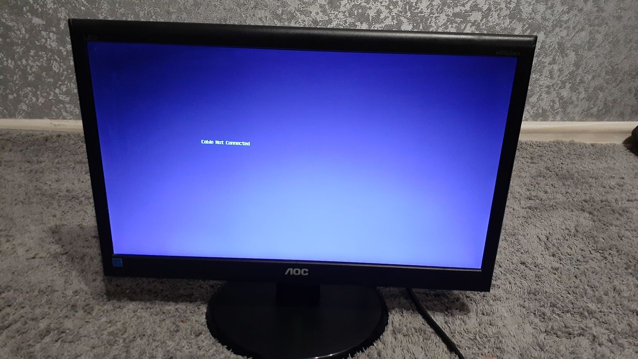 Vând monitor AOC e950Swn 100% funcțional 18.5 inch