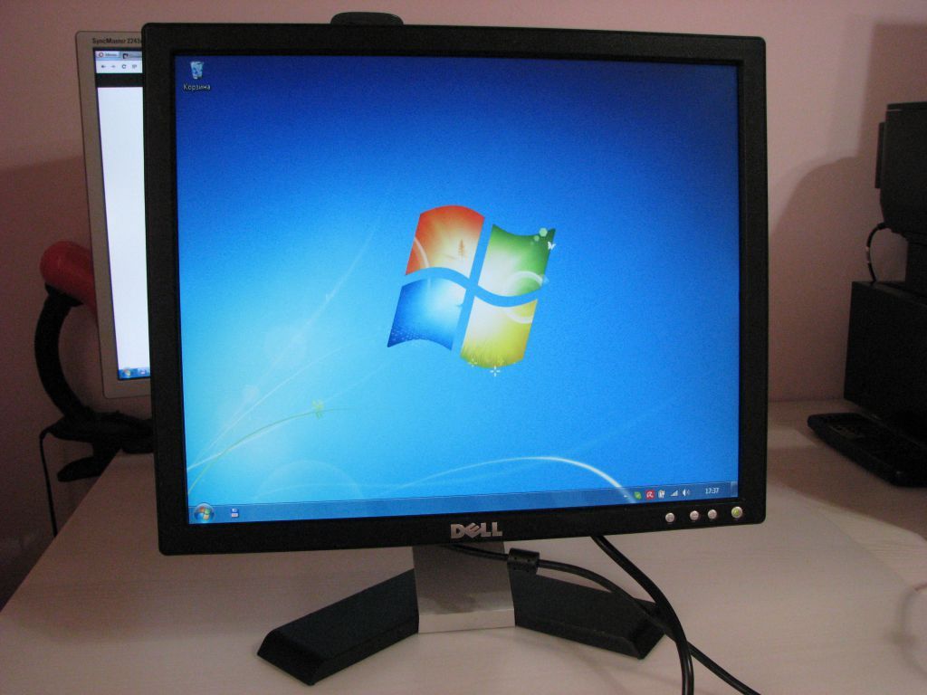 Монитор Dell E178fp