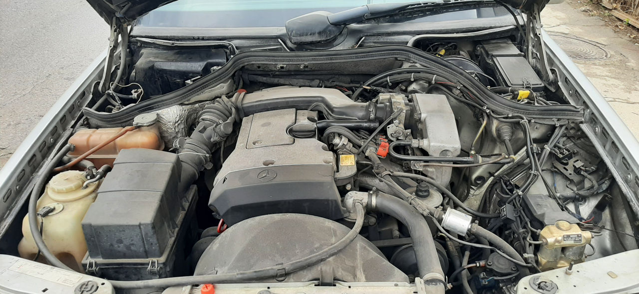 Mercedes Series (W124)
