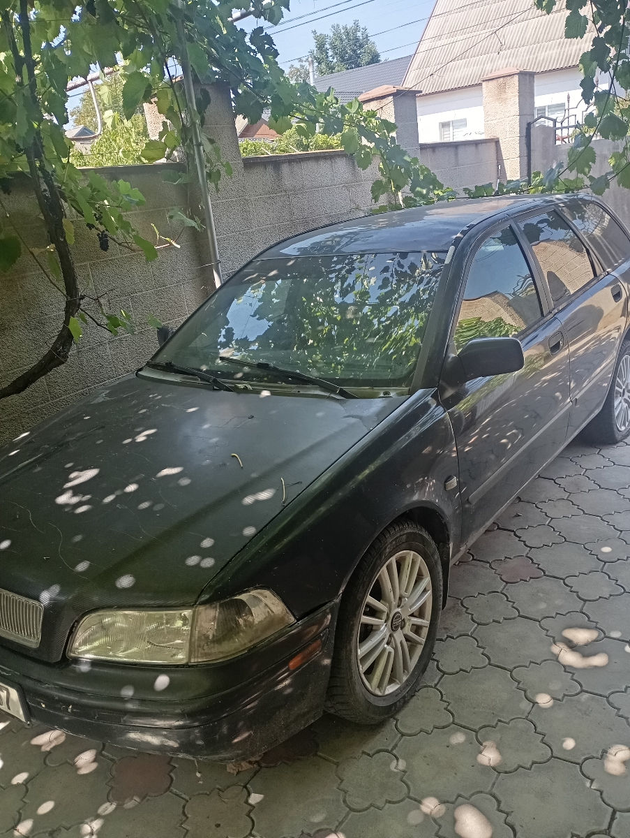 Volvo V40 an. 2002 cu rulaj 79699956 km, Diesel, 1450