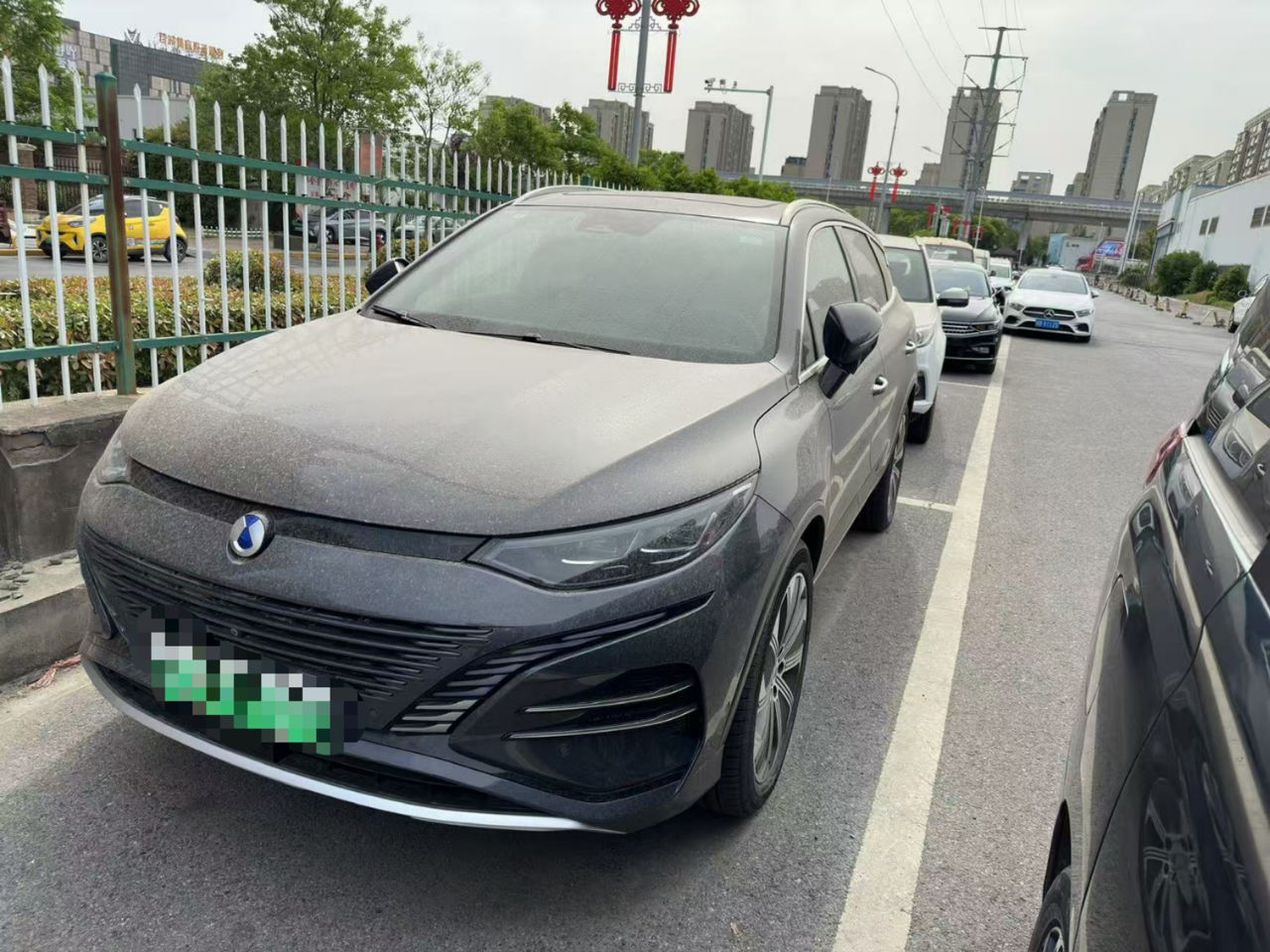 Denza N8 2023 г. с пробегом 8900 км, Плагин-гибрид (бензин), 24990