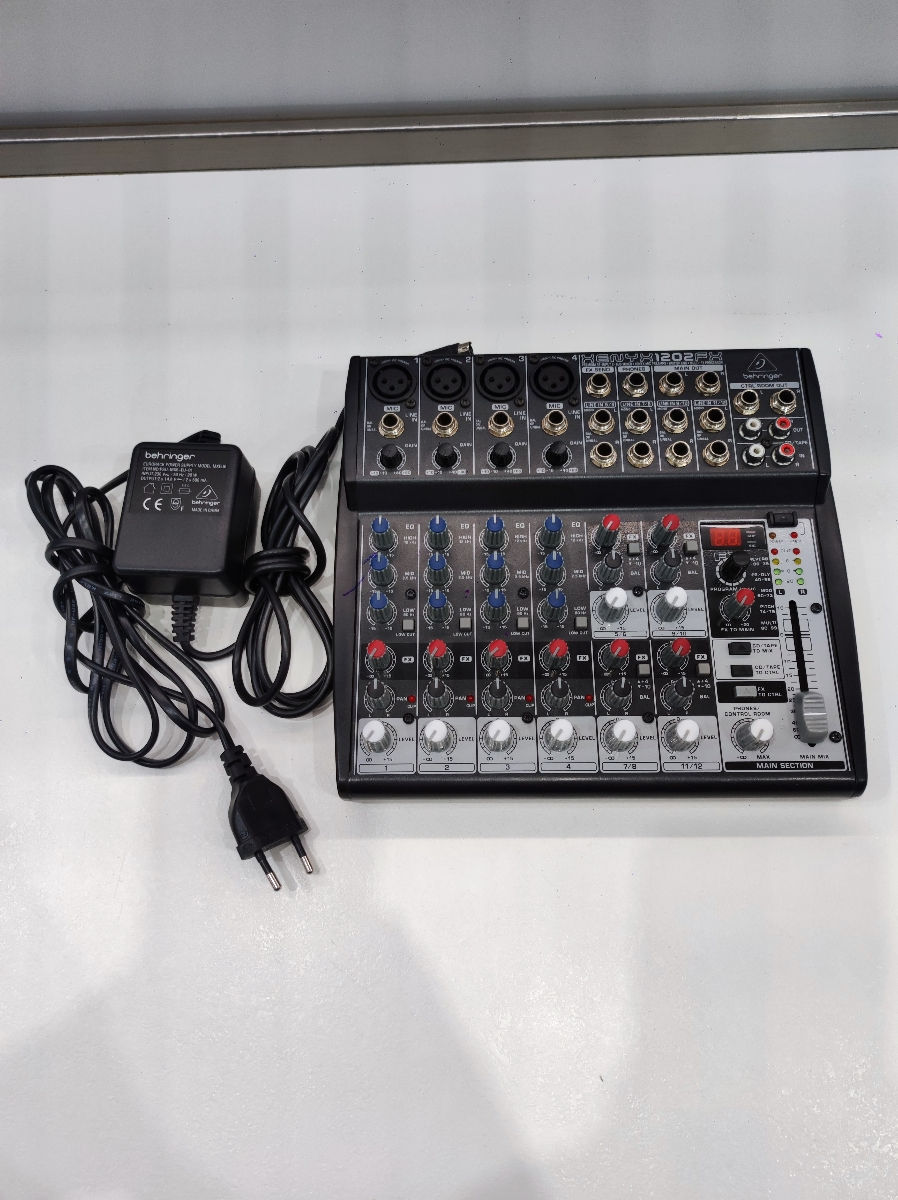 Behringer 1202 fx
