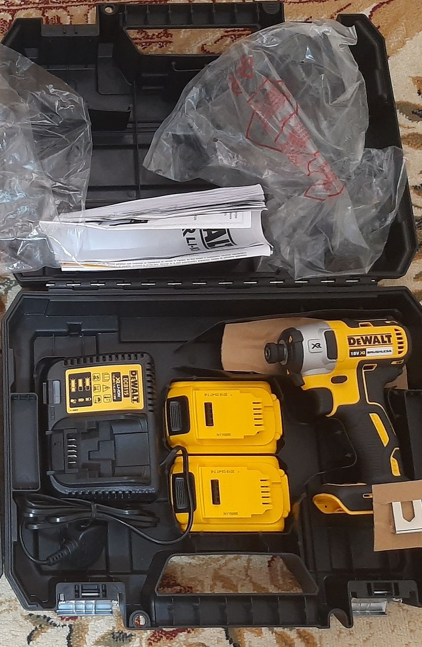 Dewalt DCF 887