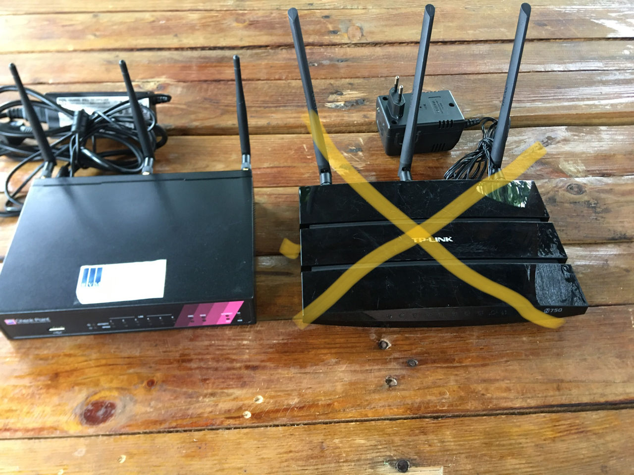 WiFi Router Check Point L-71W