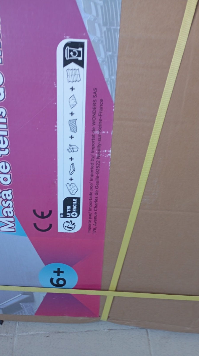 Masâ pentru ping pong.