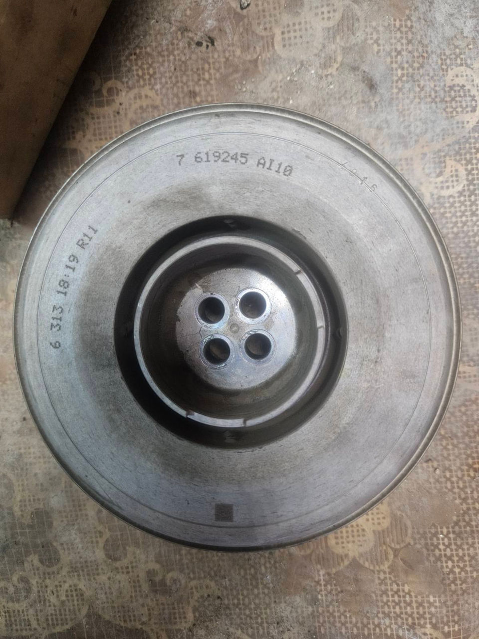 Шкив коленвала 11237619245 BMW B47 (1 F20 3 F30 F31 5 F10 G30)