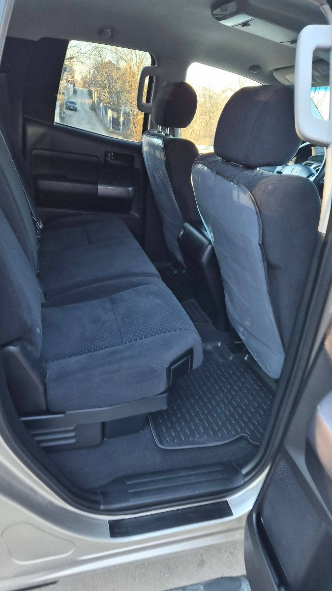 Toyota Tundra an. 2009 cu rulaj 123000 mi, Benzină, 17900