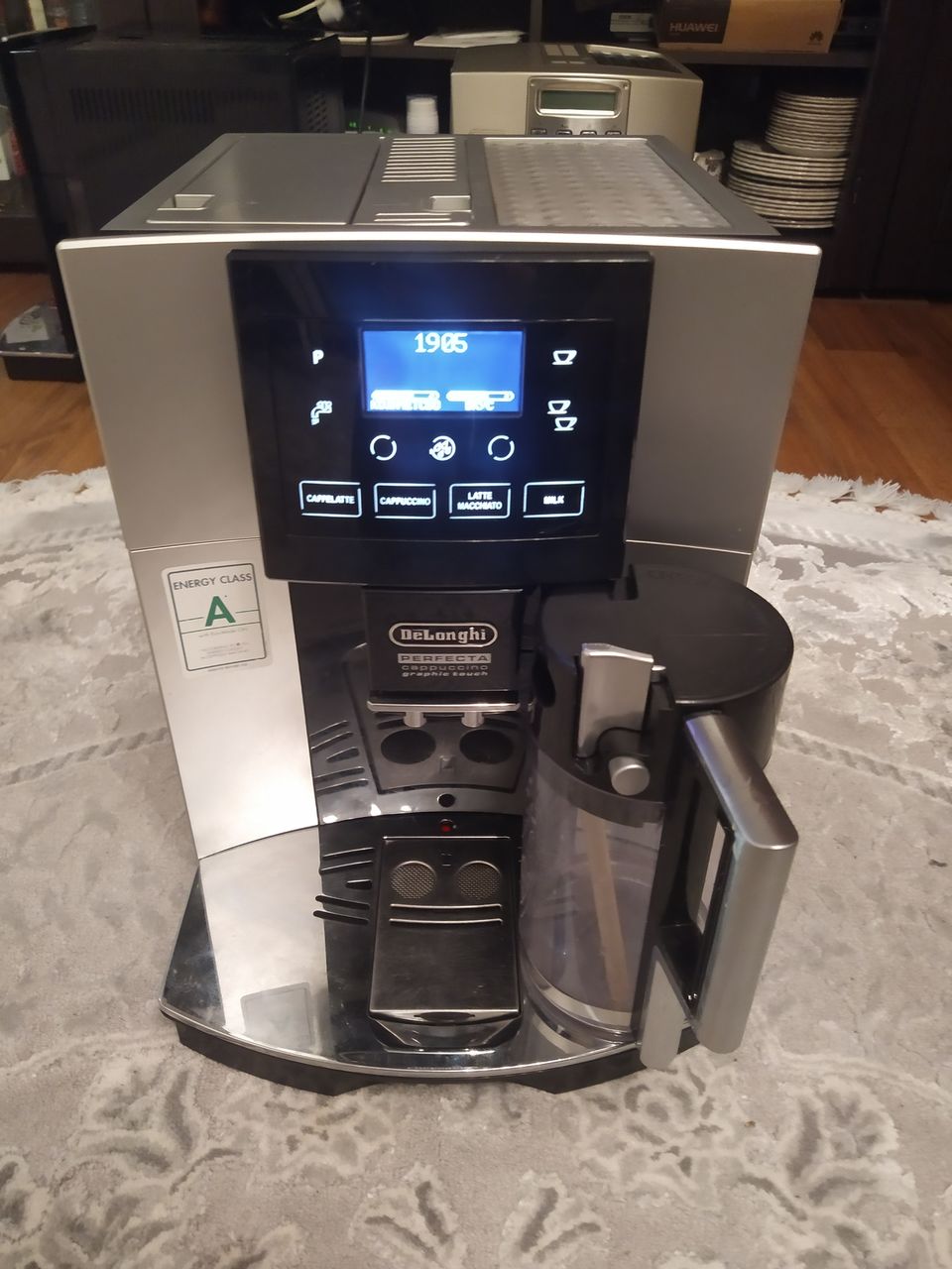 Aparat de Cafea Delonghi Perfecta Cappucino Graphic Touch